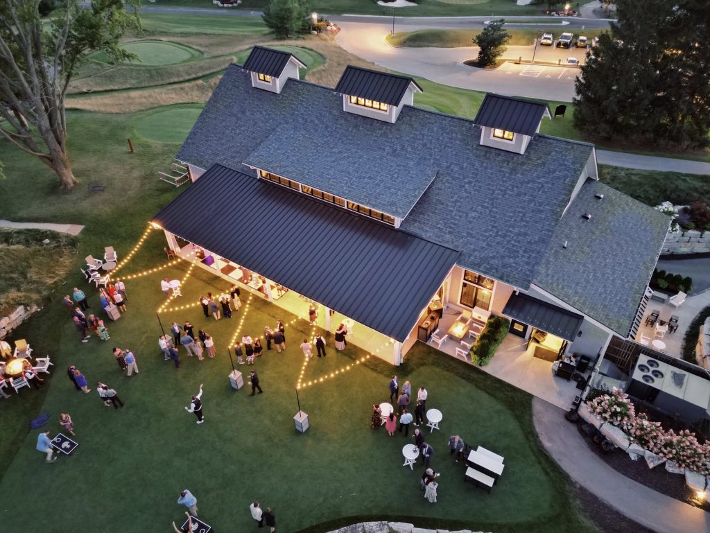 The Carriage House at Lac La Belle: World's Best Wedding Venues